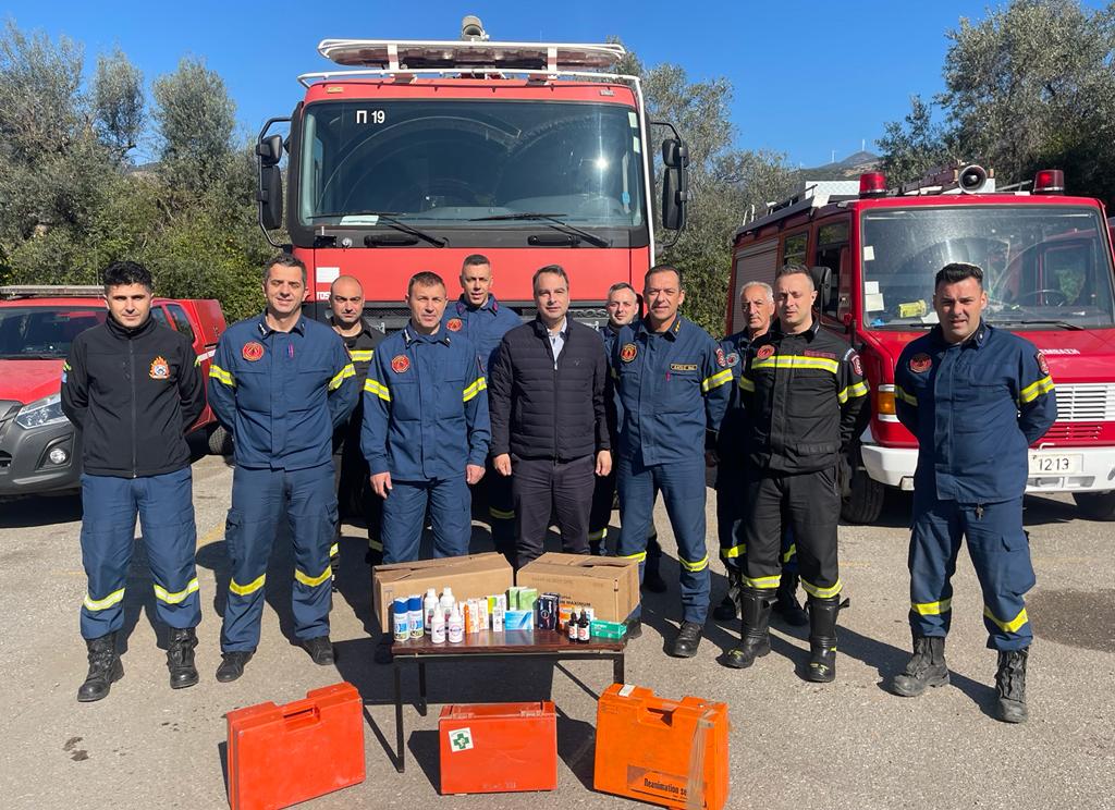 Επίσκεψη του Θανάση Παπαθανάση στην Πυροσβεστική Υπηρεσία Ναυπάκτου ...