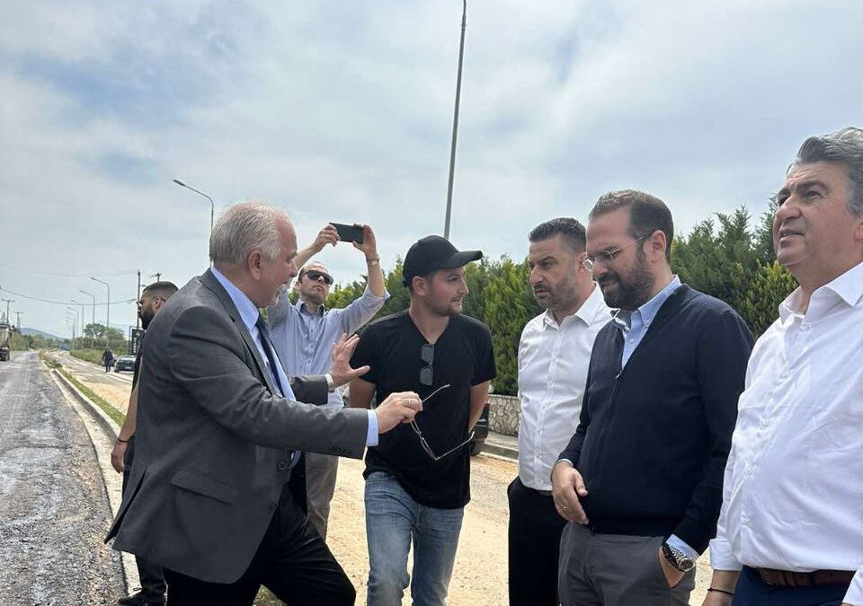 Ο Νεκτάριος Φαρμάκης στα έργα που εκτελούνται στην περιμετρική ...